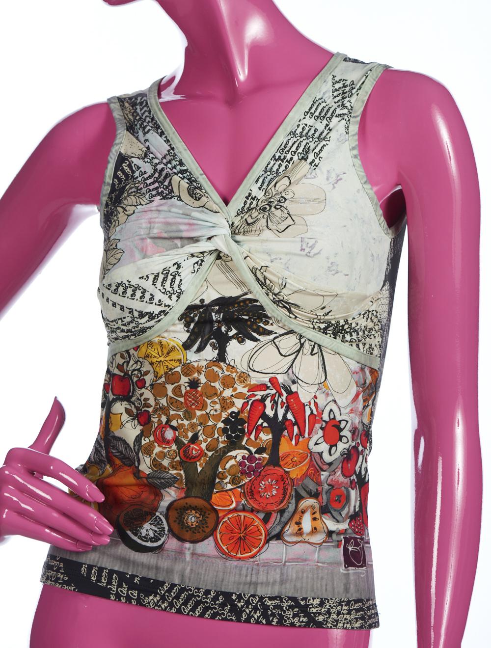 Top - Save The Queen!