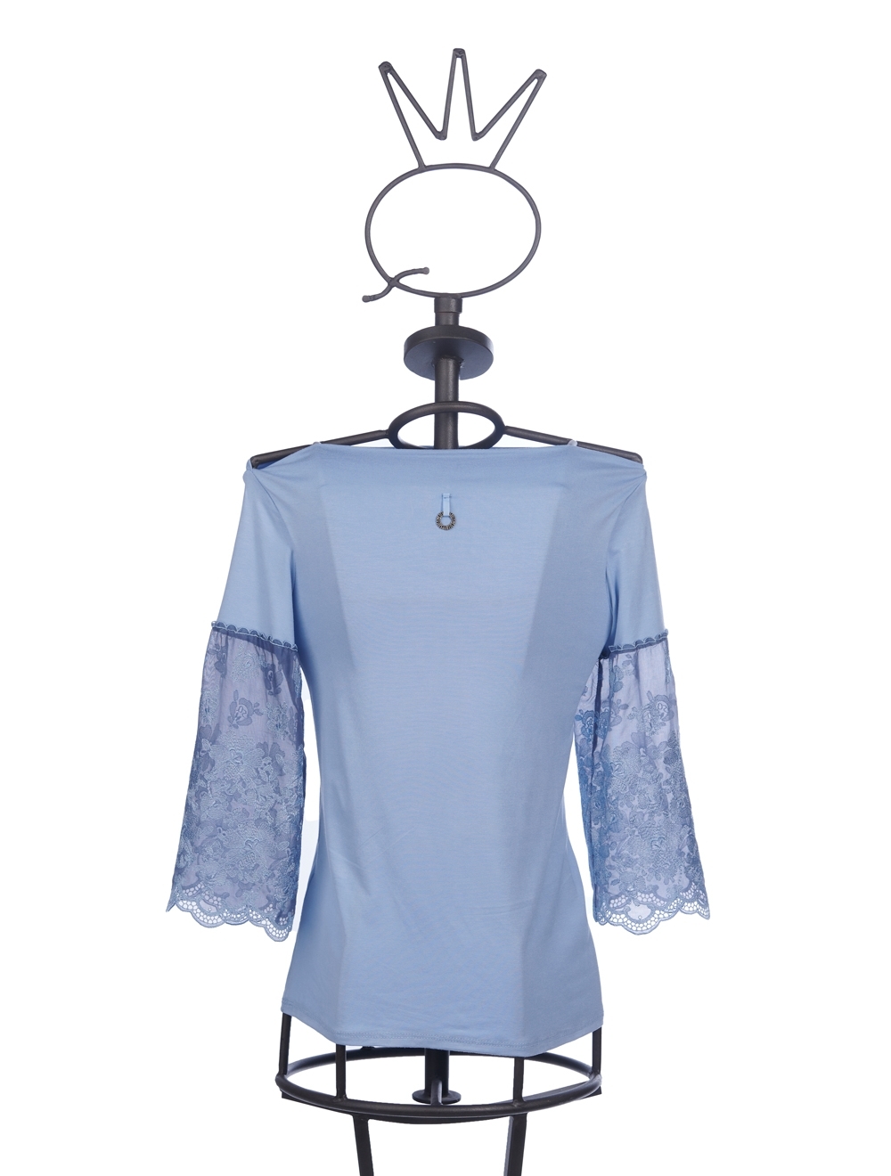 Powder blue T-shirt with embroidered sleeves - Save The Queen!