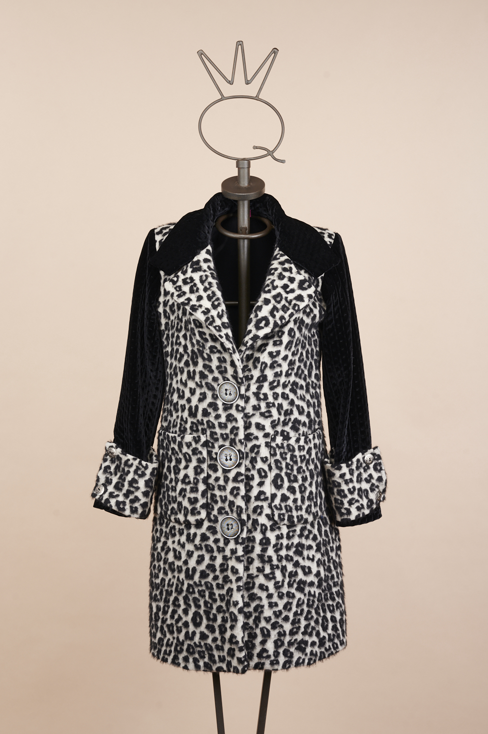 Spotted coat - Save The Queen!